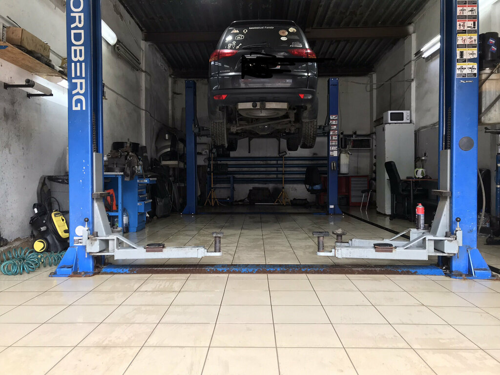 Otomobil servisi Mitsubishi Work, Moskova, foto