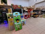 Игровые автоматы (gorodskoy okrug Volgograd, Traktorozavodskiy City Administrative District, Dzerzhinskogo Square, 1Б), vendomat  Volgograd'dan