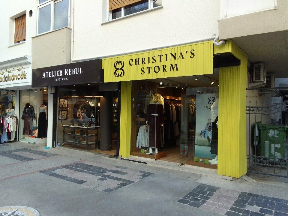 Giyim mağazası Christina's Storm, İzmir, foto