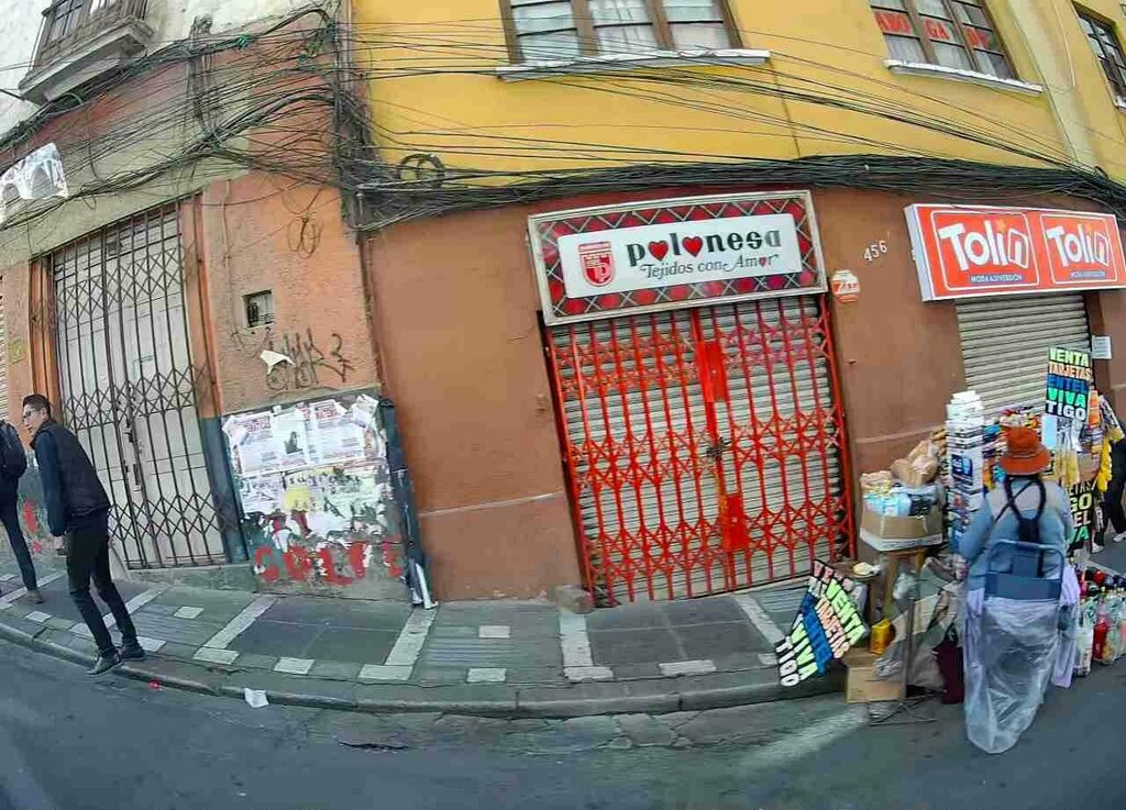 Giyim mağazası Polonesa Tejidos Con Amor, La Paz, foto