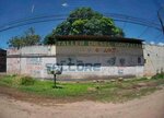 Gonzales (Santa Cruz de la Sierra, Distrito Municipal 10, Subdistrito 127, Motacú), oto döşeme  Santa‑Krus'tan