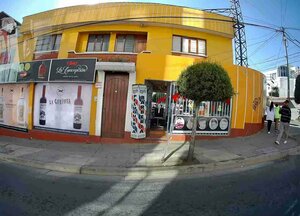 Peluquería Criatian & Rondo (Department of La Paz, Provincia Murillo, La Paz, Calacoto, Achumani Central, Avenida Manuel Víctor García Lanza, 930), güzellik salonu  La Paz'dan