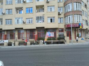 Ailəmiz Studio (Сity ​​of republican subordination Baku, Yasamal, Yeni Yasamal district, Asad Akhmedov Street), güzellik salonu  Bakü'den