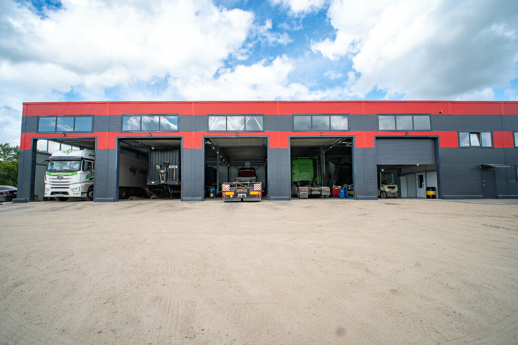 Kamyonların onarımı Business Truck Center, Novosibirskaya oblastı, foto
