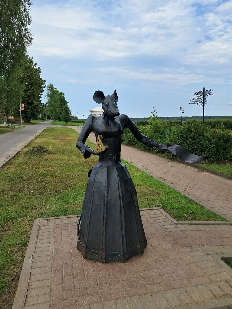 Park, sokak heykeli Мышь с сыром, Myşkin, foto
