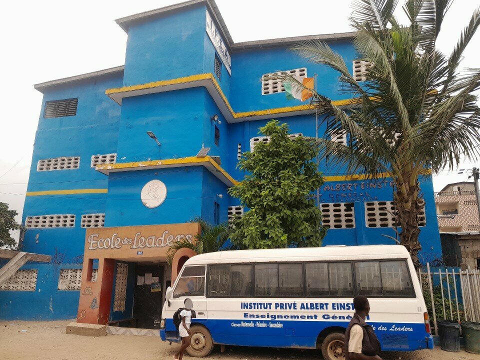 Ortaokul Albert Einstein Private Institute, Abican, foto