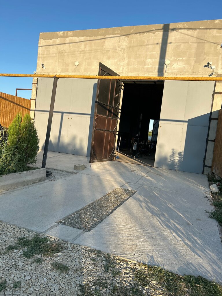 Otomobil servisi Автосервис, Krasnodarski krayı, foto