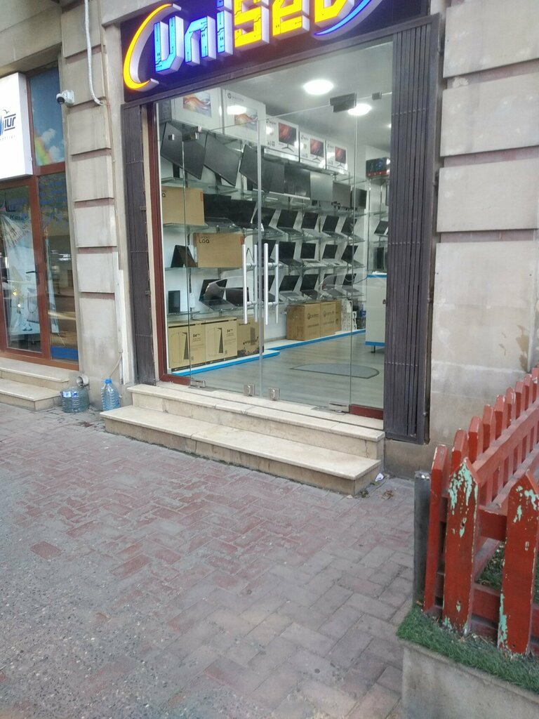 Bilgisayar mağazaları Uni set, Bakü, foto