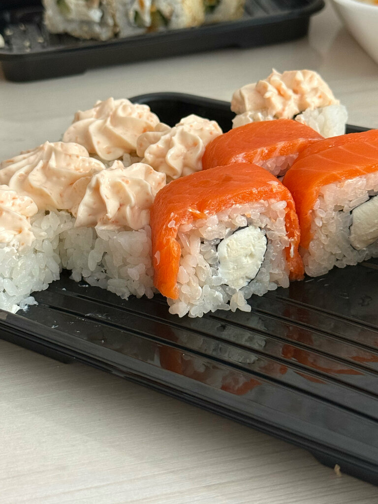 Suşi ve asya ürünleri Fresh roll, Tomsk, foto