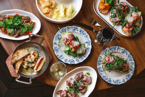 Cafe Na Krishe (Khersonskaya Street No:10), kafe  Gelencik'ten