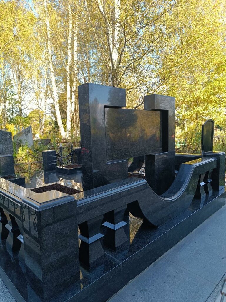 Heykel ve mezarlık taşı üreticileri Monuments, Moskova ve Moskovskaya oblastı, foto