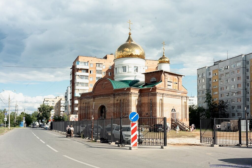 Ortodoks kiliseleri Храм во имя преподобного Серафима Саровского, Tolyatti (Togliatti), foto