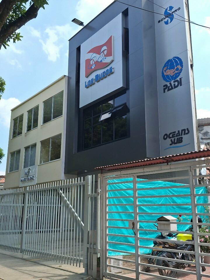 Kamp malzemeleri Los buzos, Cali, foto