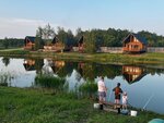 Агротуристический комплекс Белуга (Ulyanovskiy rayon, Isheyevskoye gorodskoye poseleniye, selo Novaya Bedenga, kottedzhny posyolok Voskresenskoye), balık çiftçiliği ve toptancıları  Ulyanovskaya oblastından