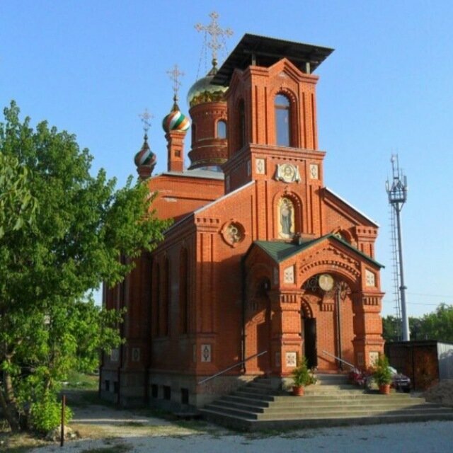 Ortodoks kiliseleri Tserkov Panteleimona Tselitelya V Nizhnebakanskoy, Krasnodarski krayı, foto
