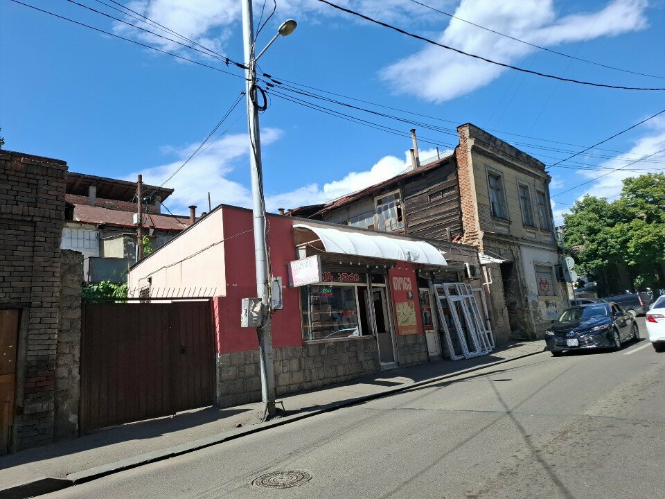 Ekmek fırını თონე, Tiflis, foto