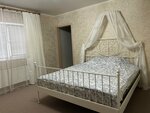 Номера посуточно (Krasnaya ulitsa No:63, stanitsa Poltavskaya), otel  Krasnodarski krayından