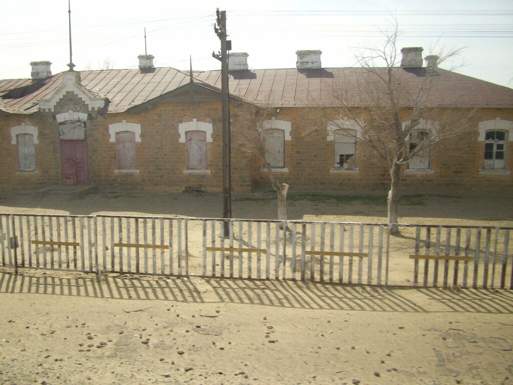 Yük istasyonu Sapak Station, Kızılorda eyaleti, foto