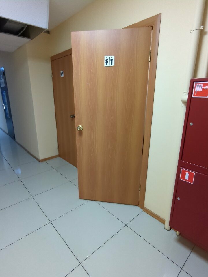 Tuvalet Туалет, Yekaterinburg, foto