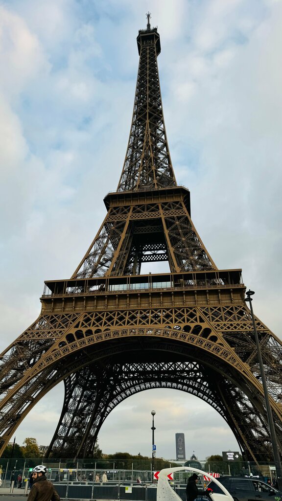 Pasaport ve vize işlemleri The First Visa Immigration Center in Sochi, Soçi, foto