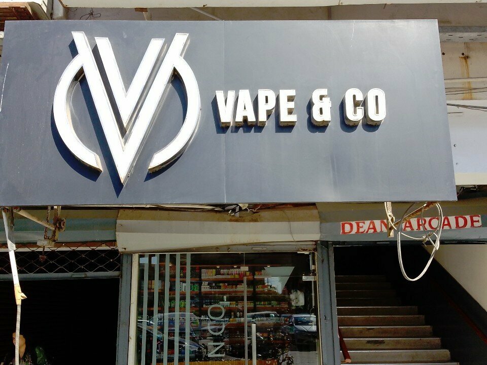 Elektronik sigara satış noktaları Vape & co, Karaçi, foto
