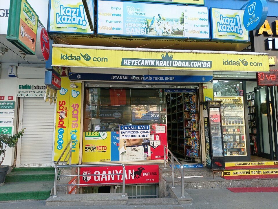Otobüs biletleri Istanbul Kart Kuruyemiş, İstanbul, foto