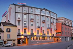 Mercure Epinal Centre Hotel (Grand Est, Vosges, Arrondissement d'Épinal, Épinal, Place Émile Stein, 13), otel  Épinal'den