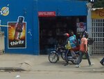 Karlucha (Luanda Province, Municipality of Kilamba Kiaxi, Sapú), büyük mağazalar  Loanda'dan