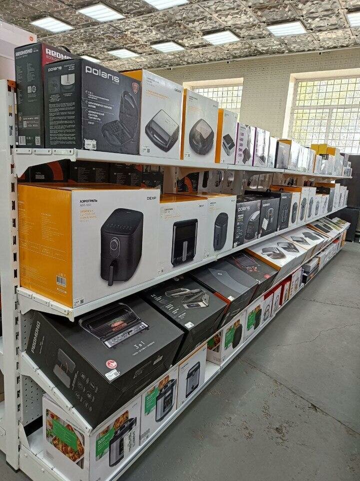 Elektronik eşya mağazaları DNS, Omskaya oblastı, foto