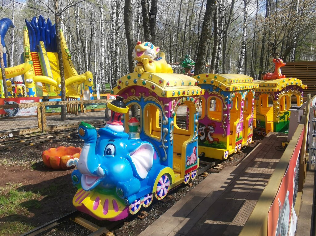 Lunapark Park attraktsionov, Kirov, foto