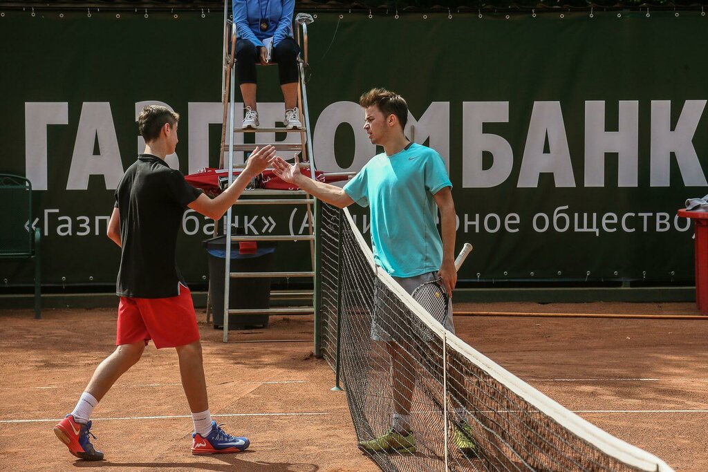 Çok amaçlı spor tesisleri Корт энд Рэкет, Yekaterinburg, foto