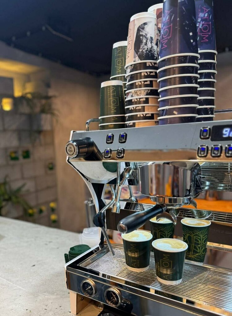 Al götür kahve Atom Coffee, Dubna, foto