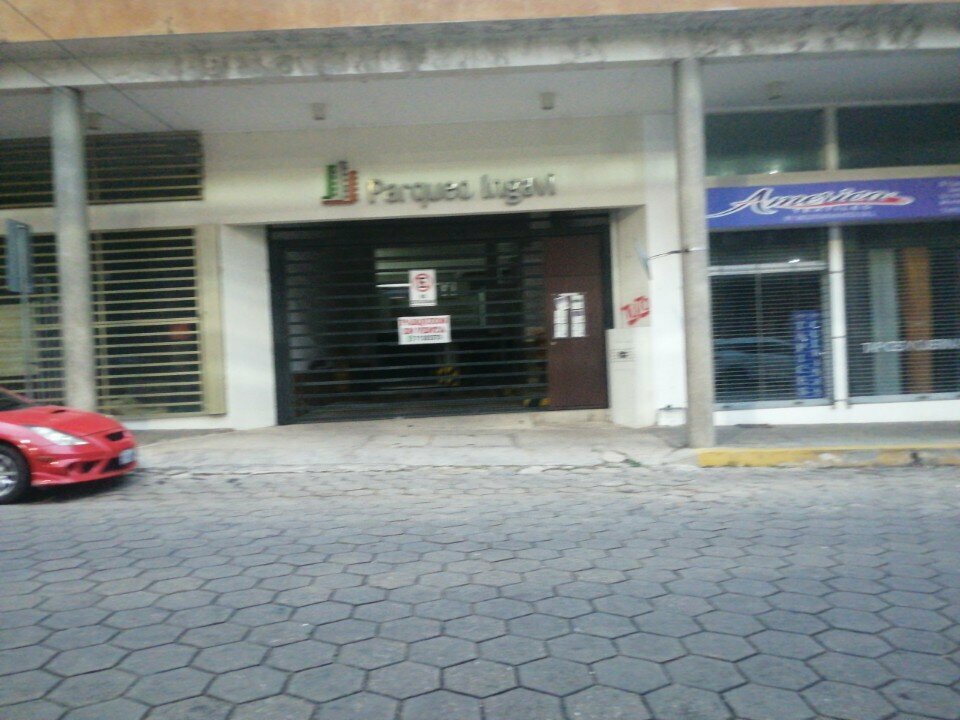 Otopark alanı Parqueo Ingavi, Santa‑Krus, foto