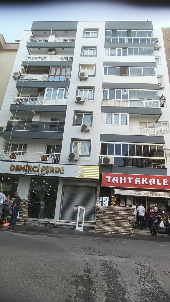 Büyük mağazalar Tahtakale Avm, İzmir, foto