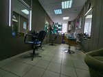 Парикмахерская (ulitsa Lenina No:106А), kuaförler  Suhiniçi'den