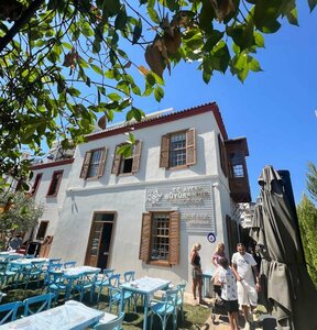 Kuşadası Mavi Ada Restoran (Aydın, Kuşadası, Türkmen Mah., Ünlü Sok.), restoran  Kuşadası'ndan