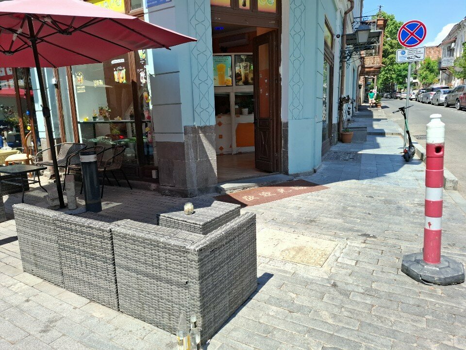 Al götür çay Coco, Tiflis, foto