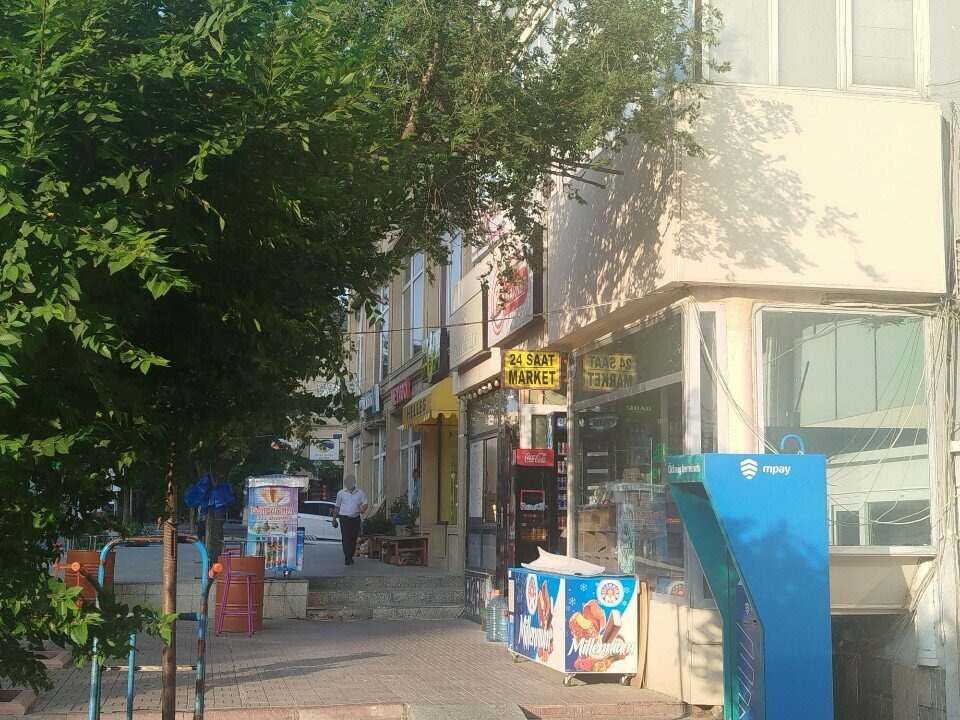 Al götür kahve Coffeella, Bakü, foto