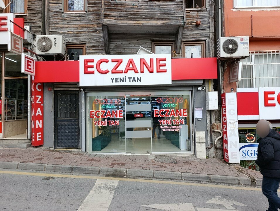 Eczaneler Yeni Tan Eczanesi, İstanbul, foto