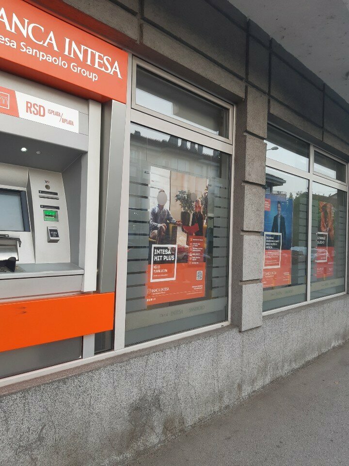 ATM'ler Banca Intesa, Belgrad, foto