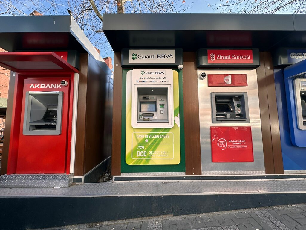 ATM'ler Garanti BBVA ATM, İstanbul, foto