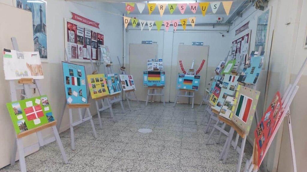 Ortaokul Cumhuriyet Ortaokulu, Suluova, foto