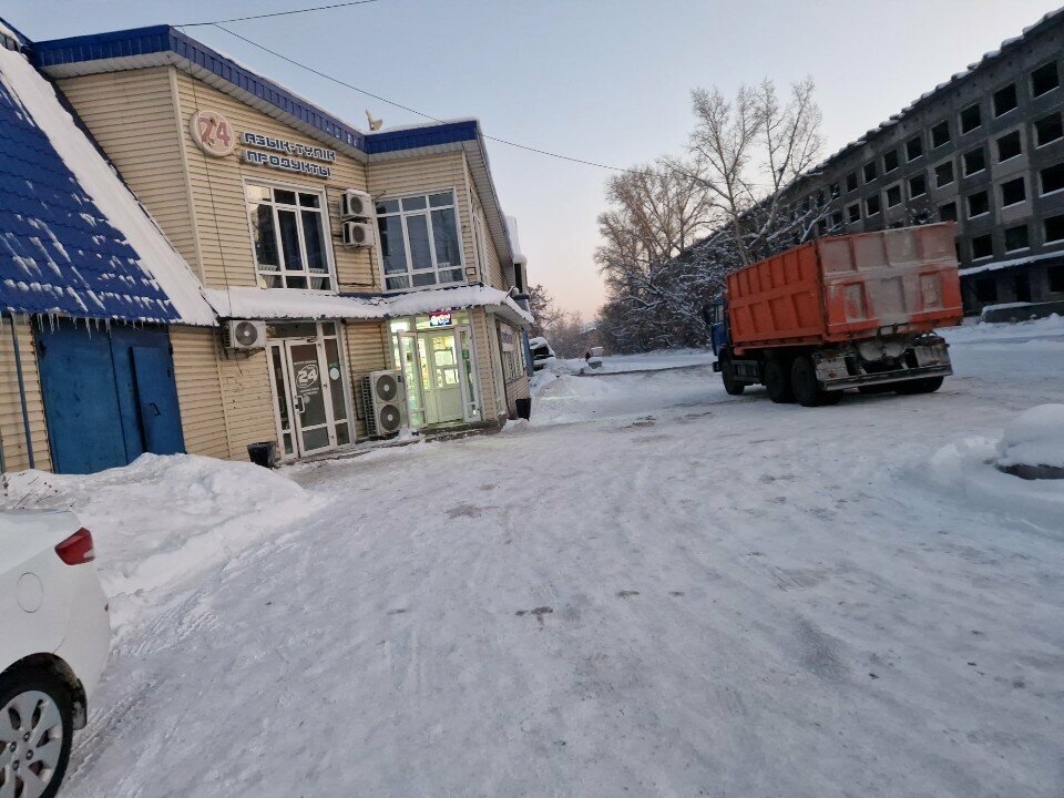 Market Firefly, Öskemen (Ust‑Kamenogorsk), foto