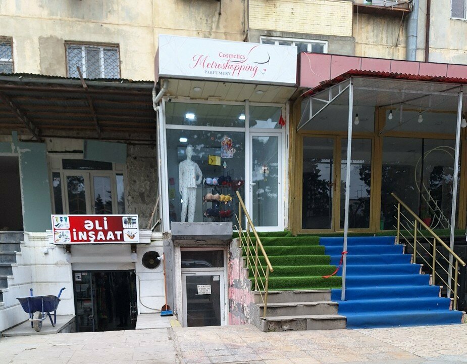 Kozmetik ve parfümeri mağazaları Metroshopping, Bakü, foto