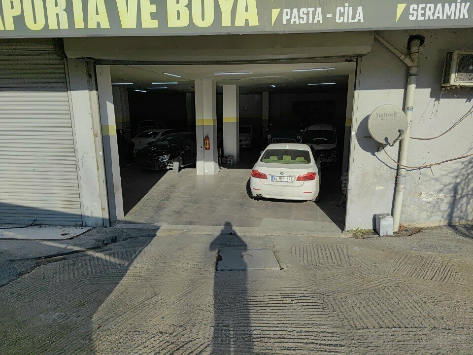 Otomobil yedek parçaları Hocaoğlu Oto Kaporta, İstanbul, foto