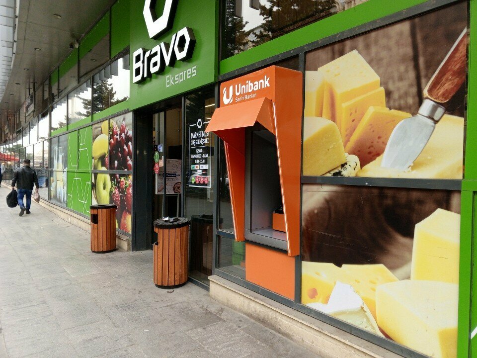 ATM'ler Unibank, Bakü, foto