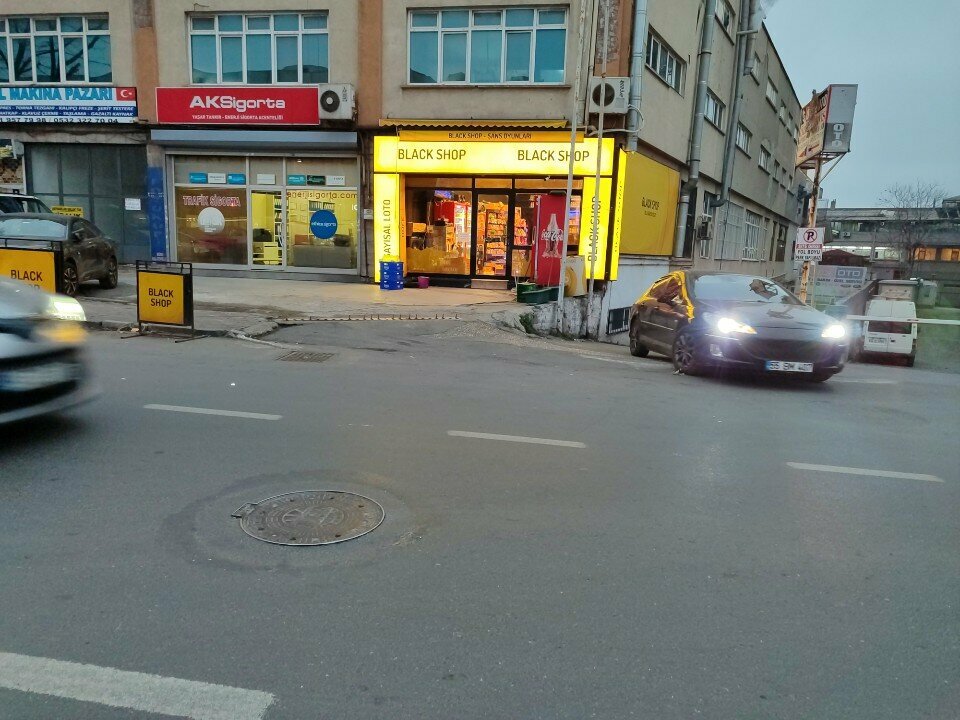 Bira dükkanı Black Shop Tekel Büfe, İstanbul, foto