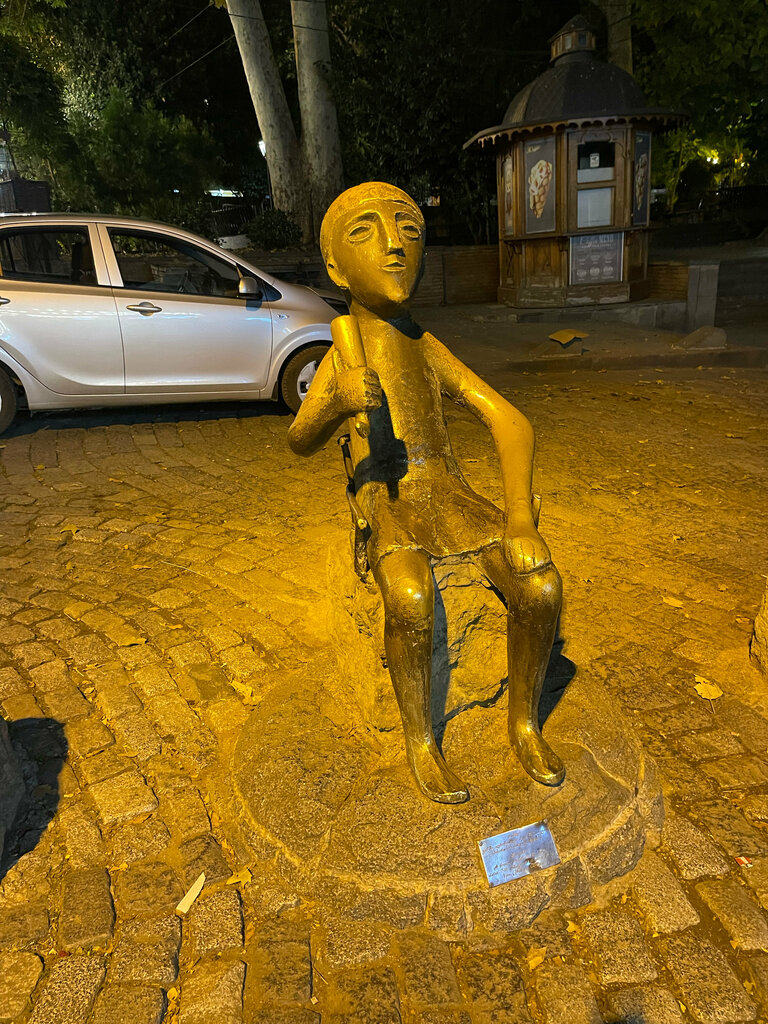 Anıt, heykel Tamada, Tiflis, foto