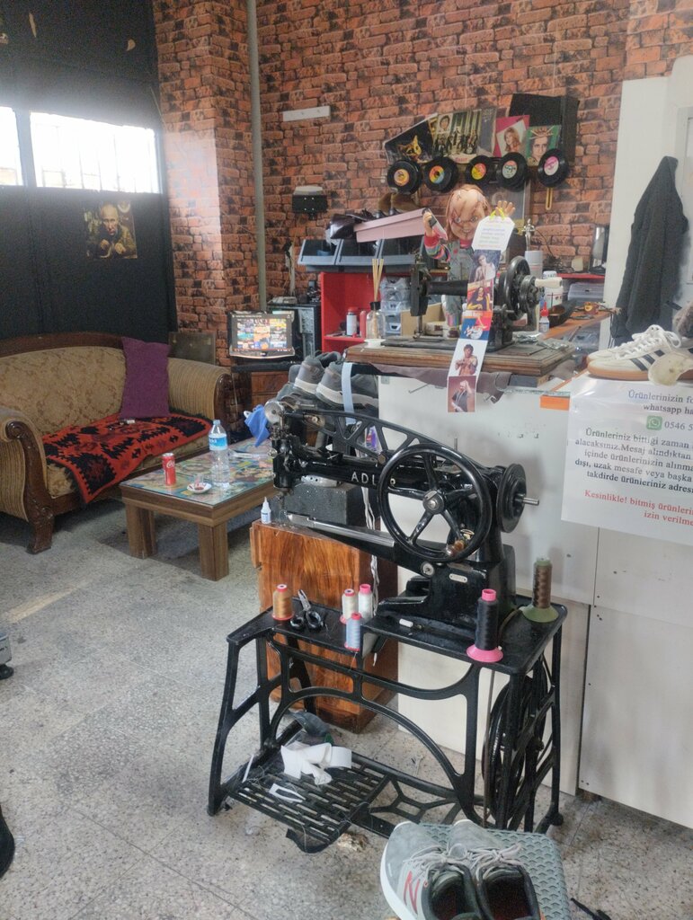 Ayakkabı tamiri Güneş Lostra Ayakkabı Çanta valiz bavul Tamircisi ataşehir, İstanbul, foto