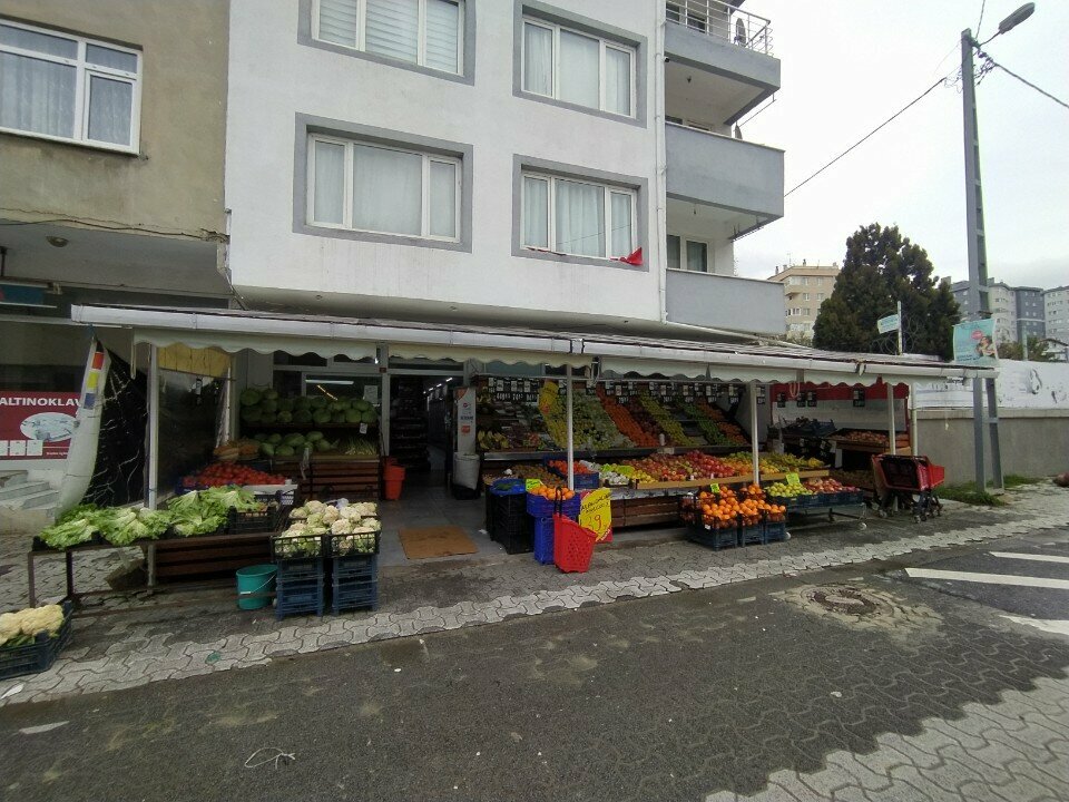 Manavlar Ersolmaz Mini Hal Gıda Pazarı, İstanbul, foto